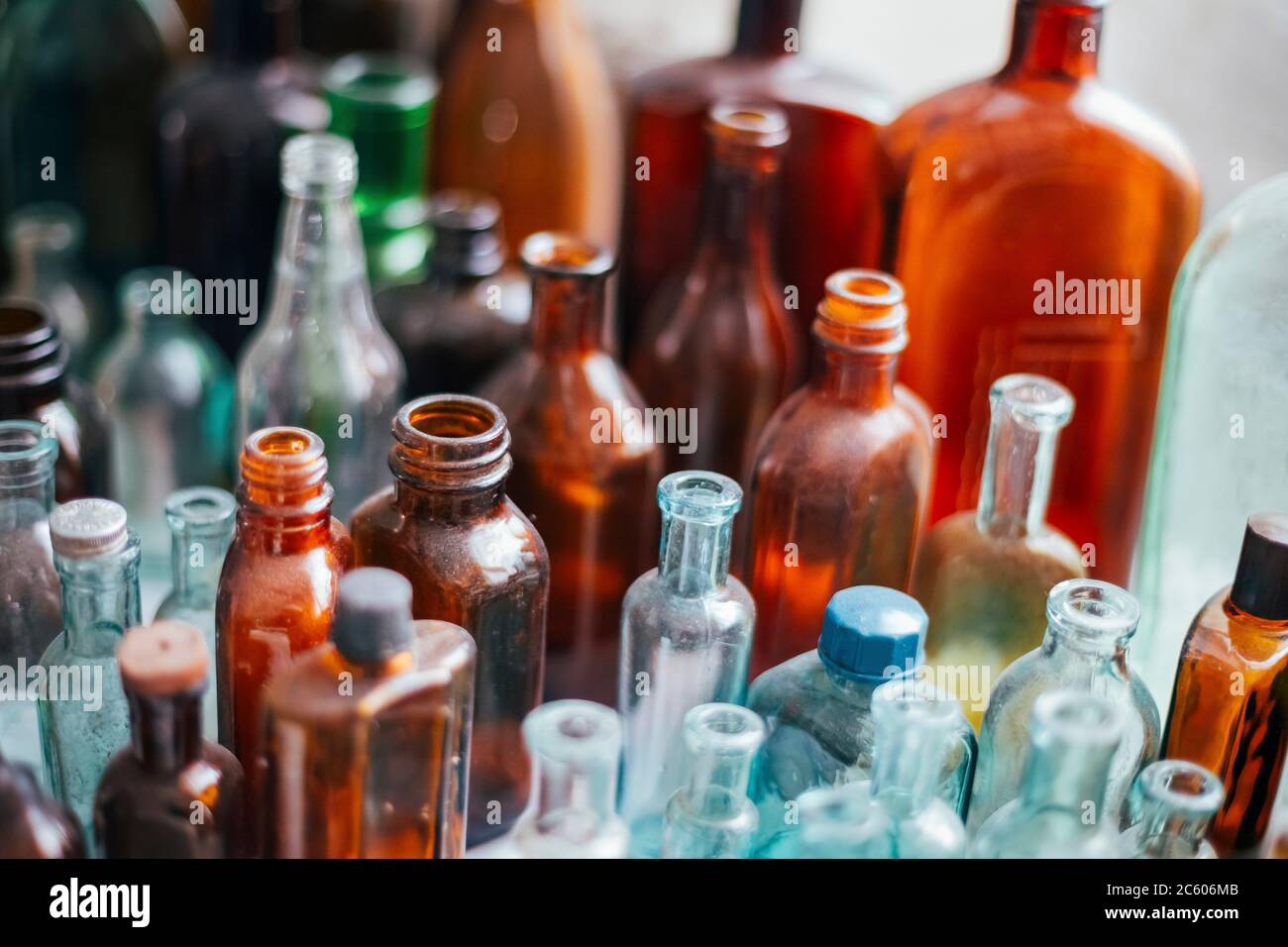 Antique chemical bottles hi-res stock photography and images - Alamy