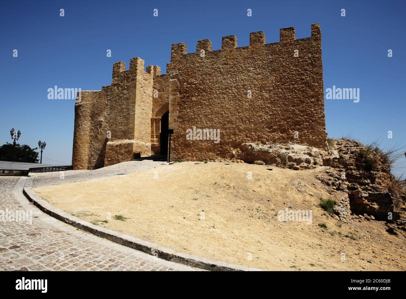 Back castle hi-res stock photography and images - Alamy