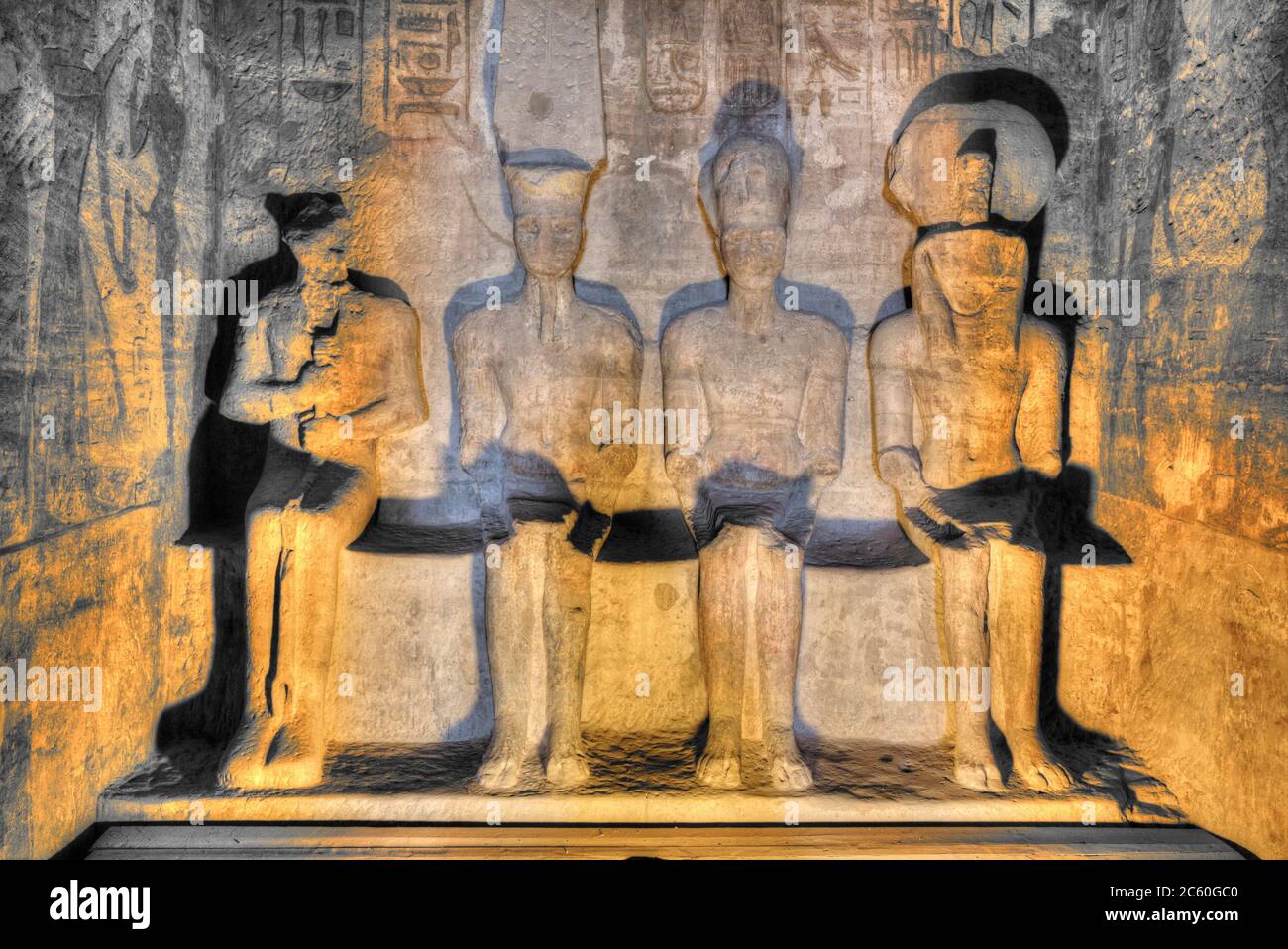 Ramses ii temple statues deities hi-res stock photography and images ...