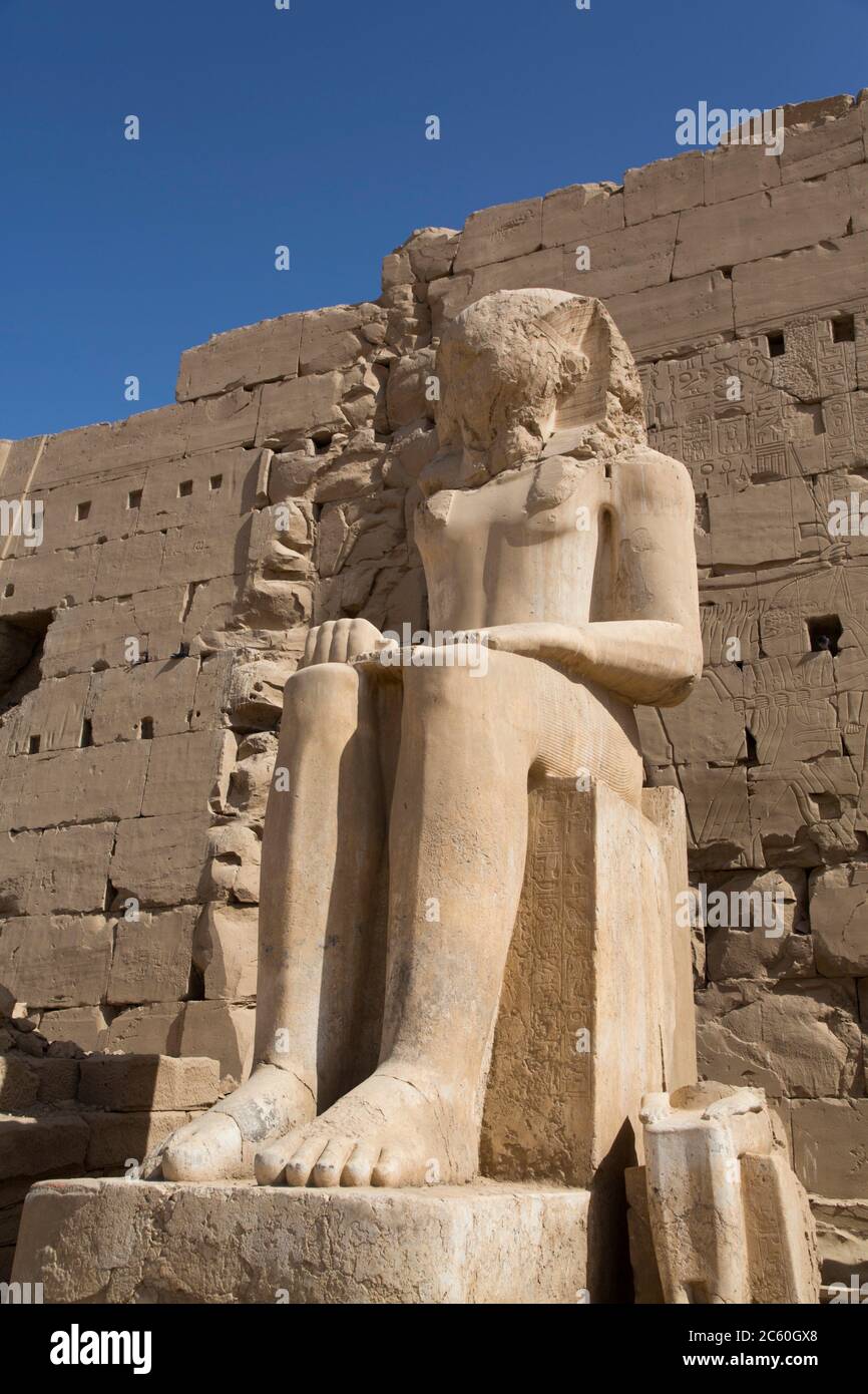 Karnak temple and thutmose iii hi-res stock photography and images - Alamy