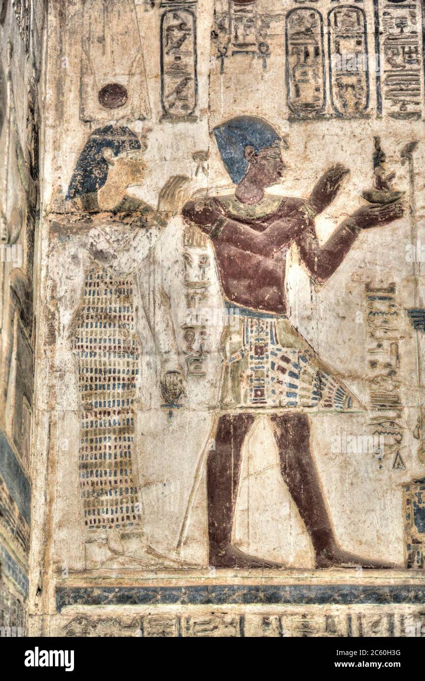 Egyptian mural temple hi-res stock photography and images - Alamy