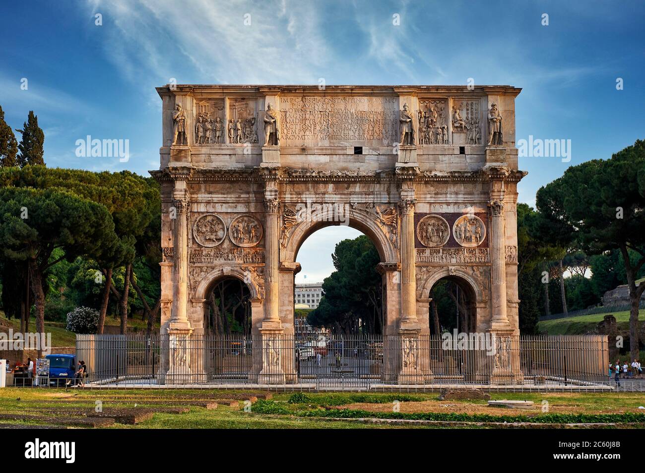 Colosseo the colosseum ancient triumphal arch of constantine arc hi-res ...
