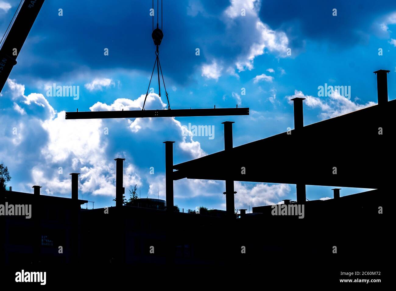 Crane Hoisting Material High Resolution Stock Photography and Images ...