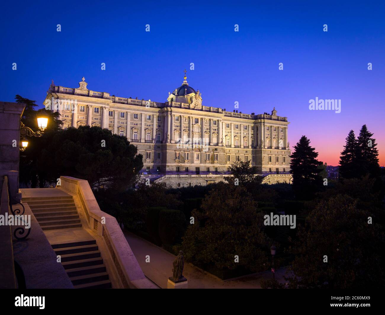 Atardecer horizontal hi-res stock photography and images - Alamy