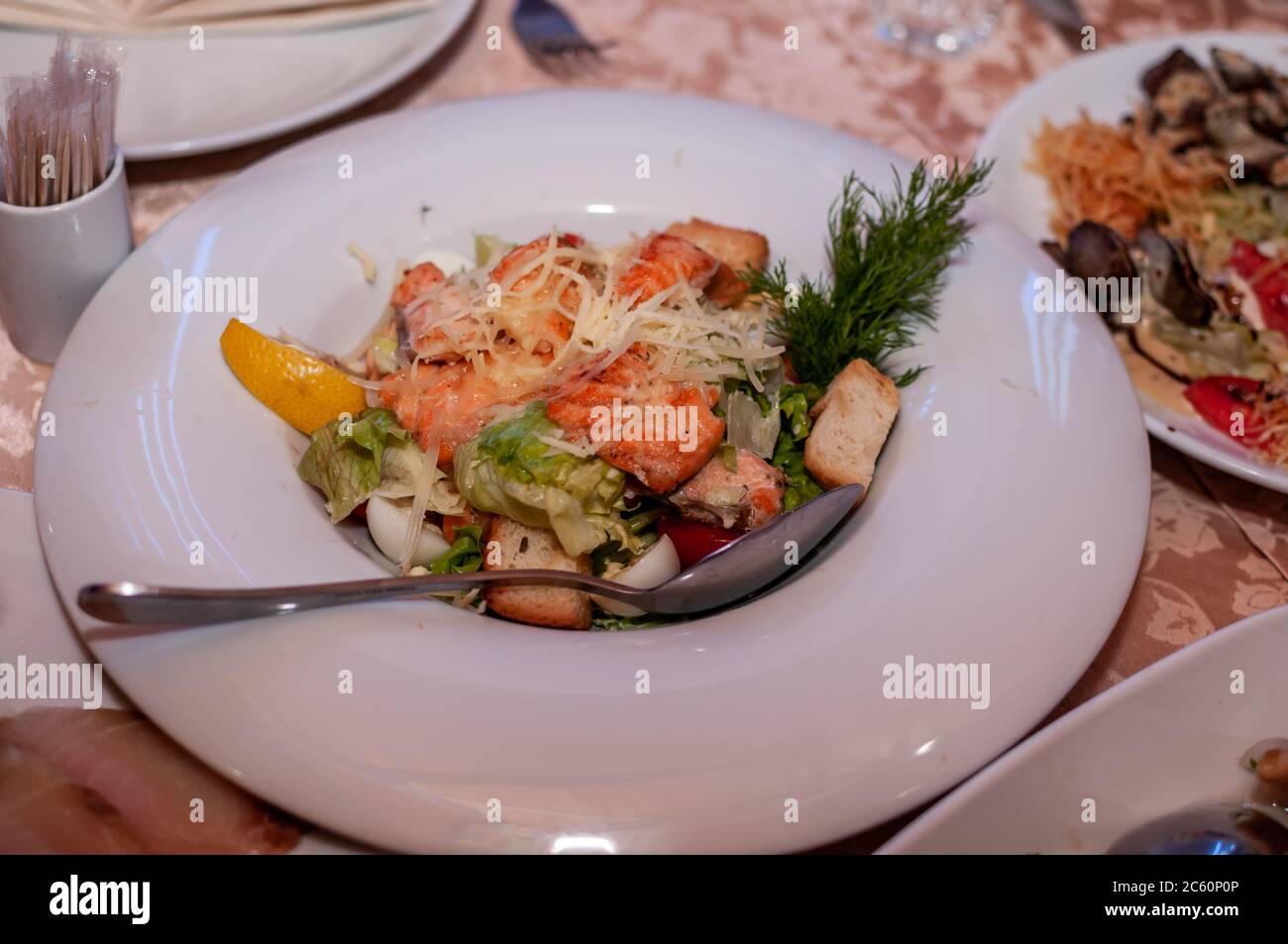 Romaine lettuce plate hi-res stock photography and images - Alamy