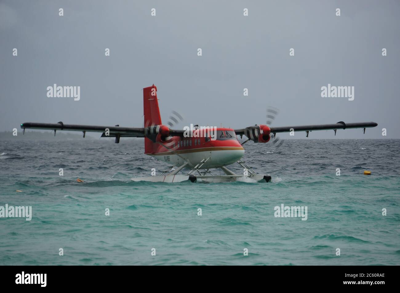 Twin Otter on the water taxi Stock Photo - Alamy