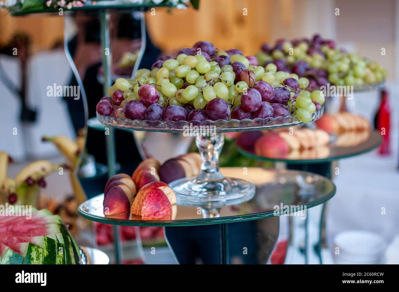 Buffet De Frutas Y Verduras Exhibición De Diferentes Alimentos En El