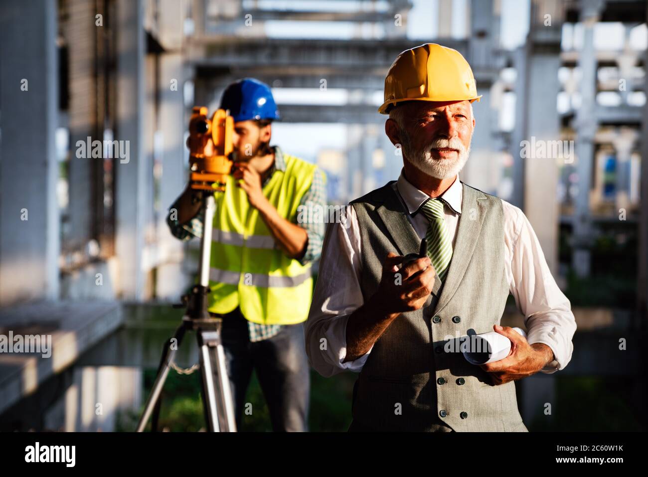 Engineers working together hi-res stock photography and images - Alamy