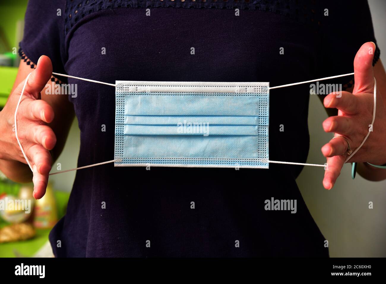 NHS WORKER WEARING FACE MASK FOR PROTECTION AGAINST COVID-19 Stock ...