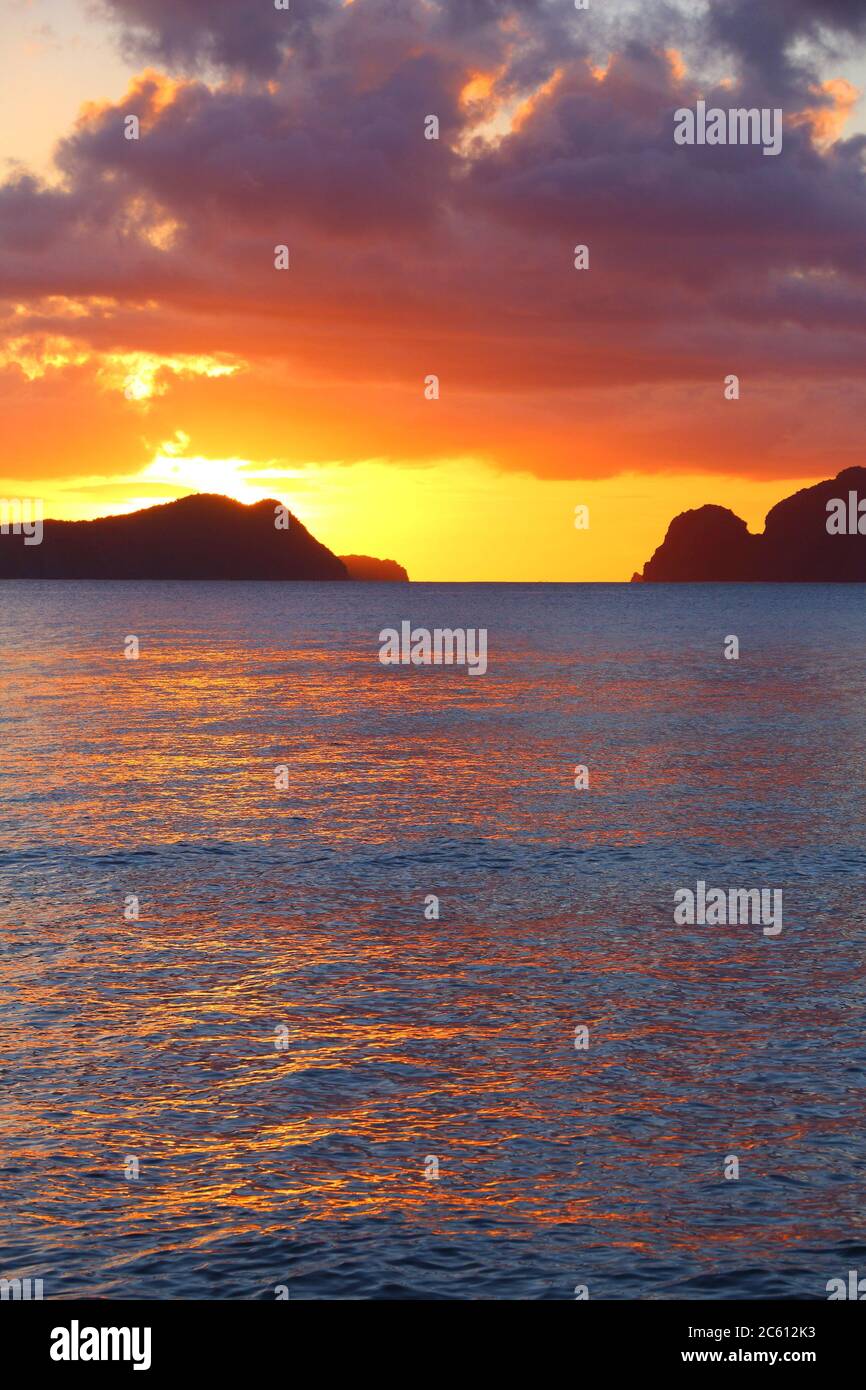 Beautiful philippine sunset hi-res stock photography and images - Alamy