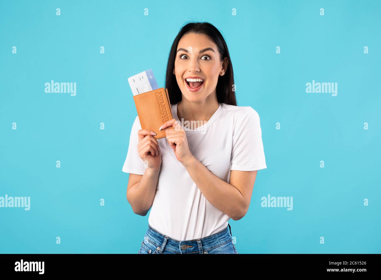 Hand holding ticket boarding pass hi-res stock photography and images ...