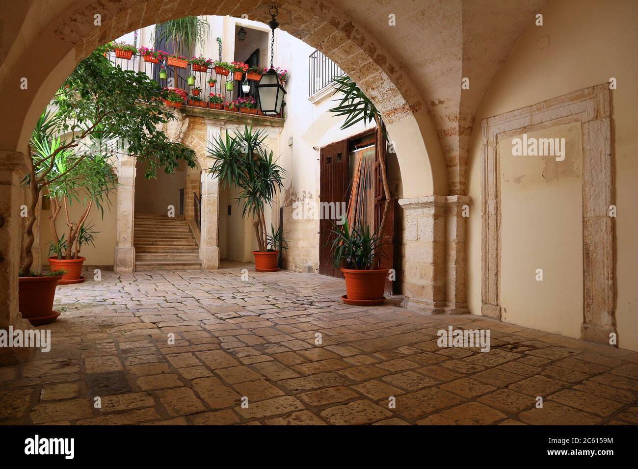 Bari Old Town - architecture in Apulia, Italy Stock Photo - Alamy
