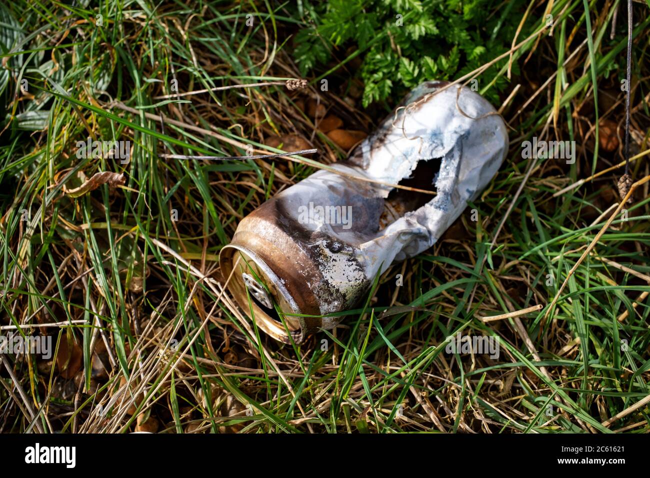 Rusty beer can hi-res stock photography and images - Alamy