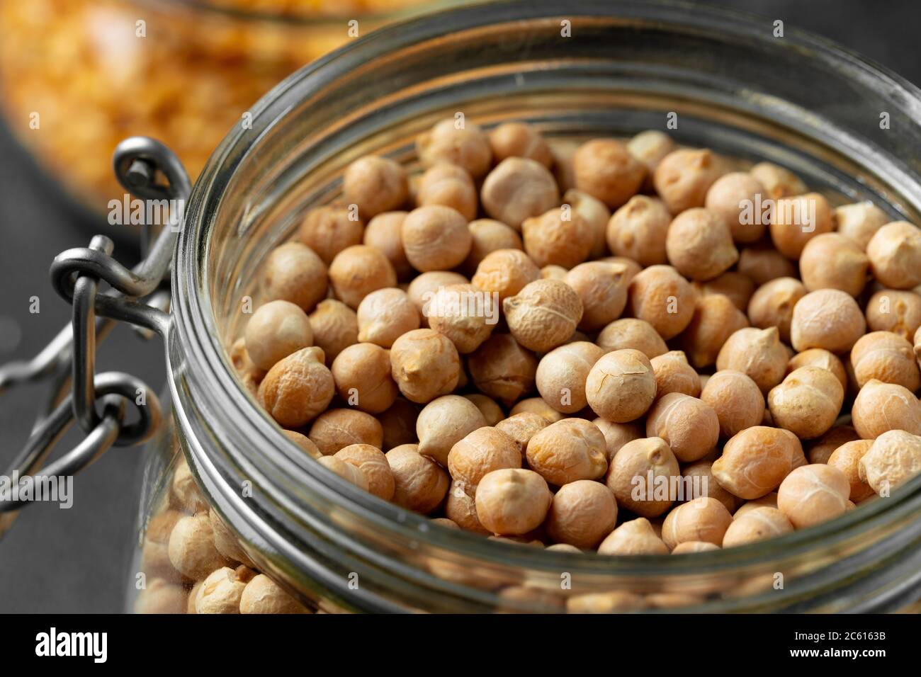Uncooked dried chickpeas in hi-res stock photography and images - Alamy