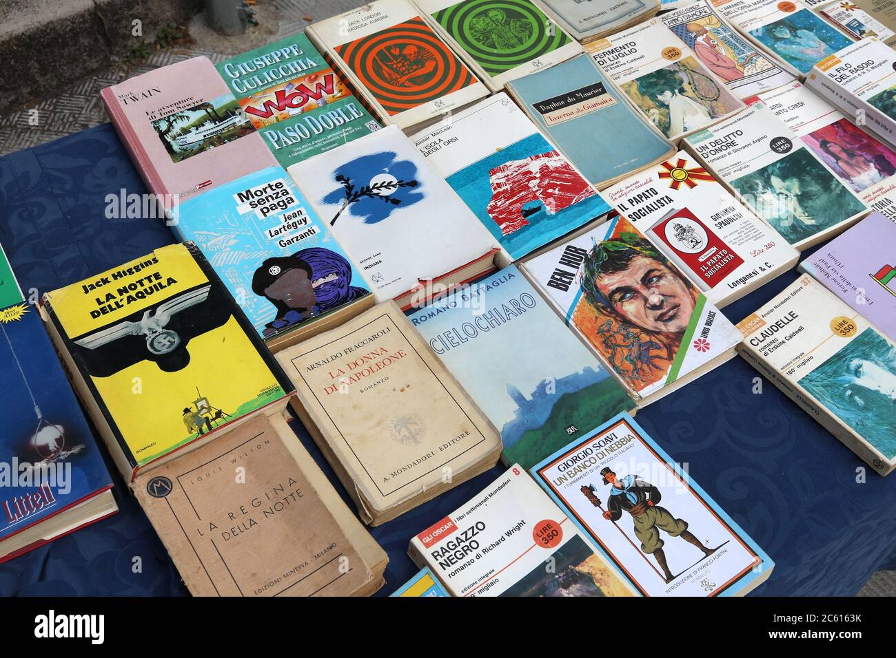 Stand Puglia High Resolution Stock Photography and Images - Alamy