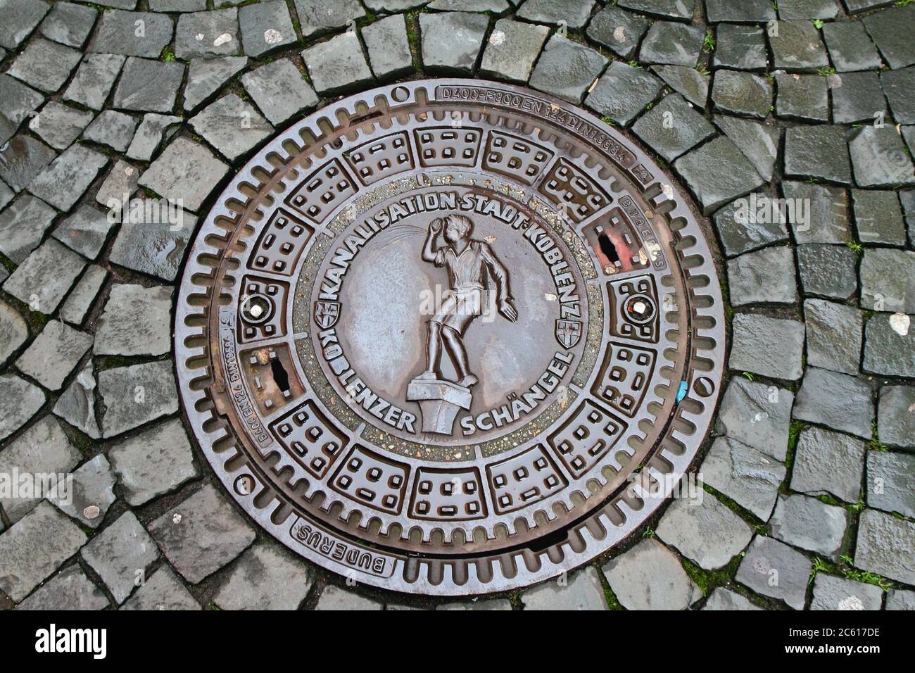 Hatch cover hi-res stock photography and images - Alamy