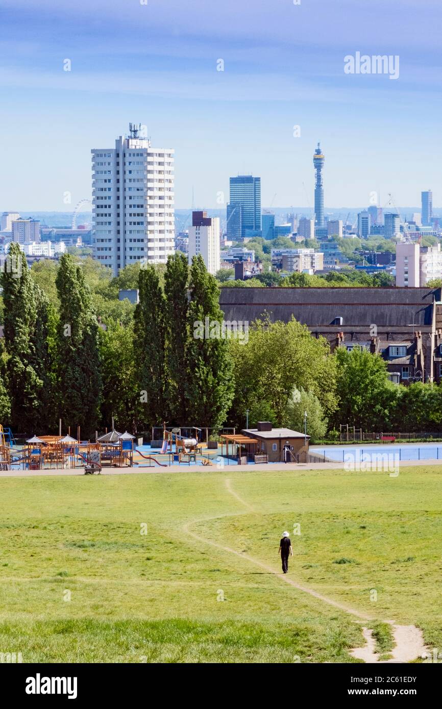 UK, London, Hampstead Heath Park, Parliament Hill viewpoint. View of ...
