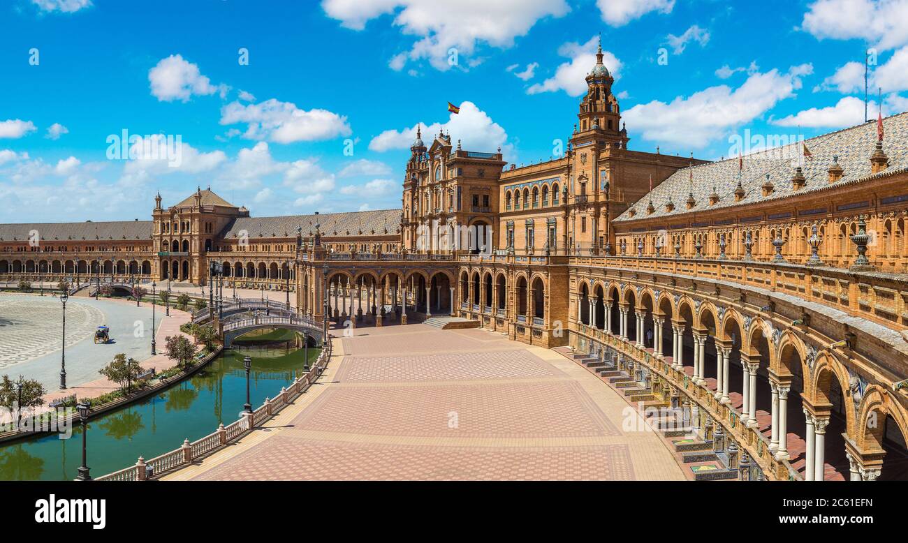 Panorama of Spanish Square (Plaza de Espana) in Sevilla in a beautiful ...