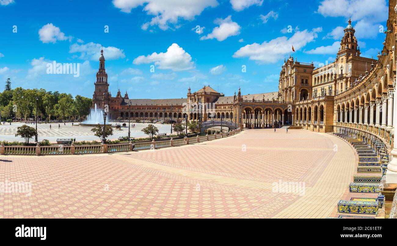 Panorama of Spanish Square (Plaza de Espana) in Sevilla in a beautiful ...
