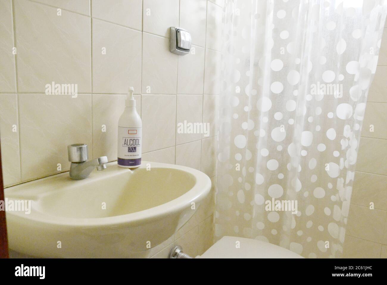 Alcohol gel hi-res stock photography and images - Alamy