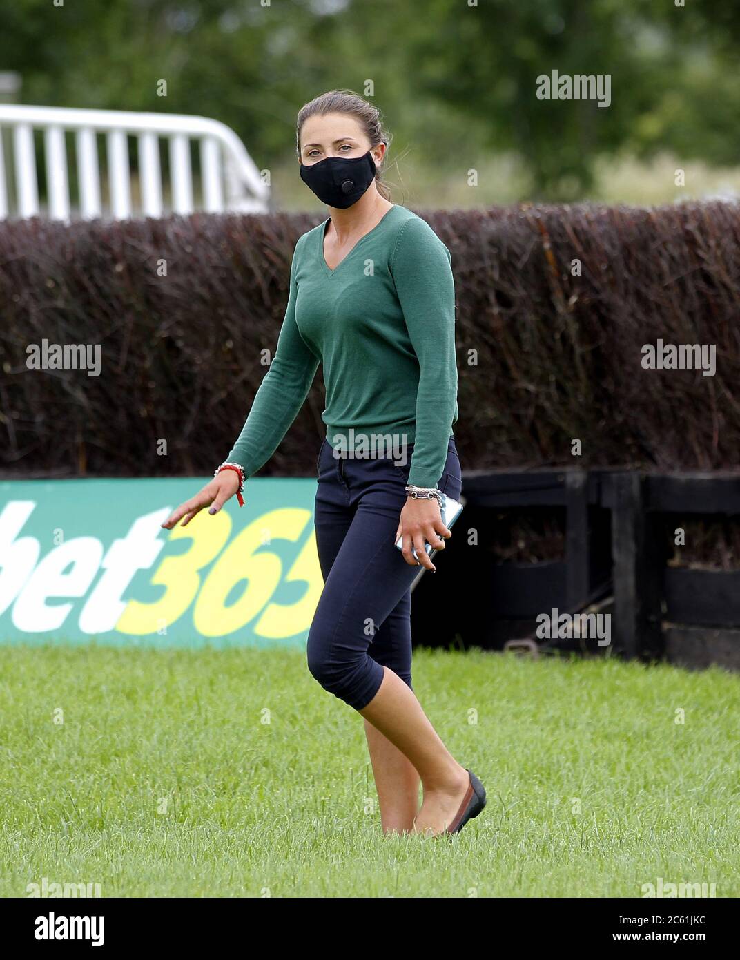 Bryony frost hi-res stock photography and images - Alamy