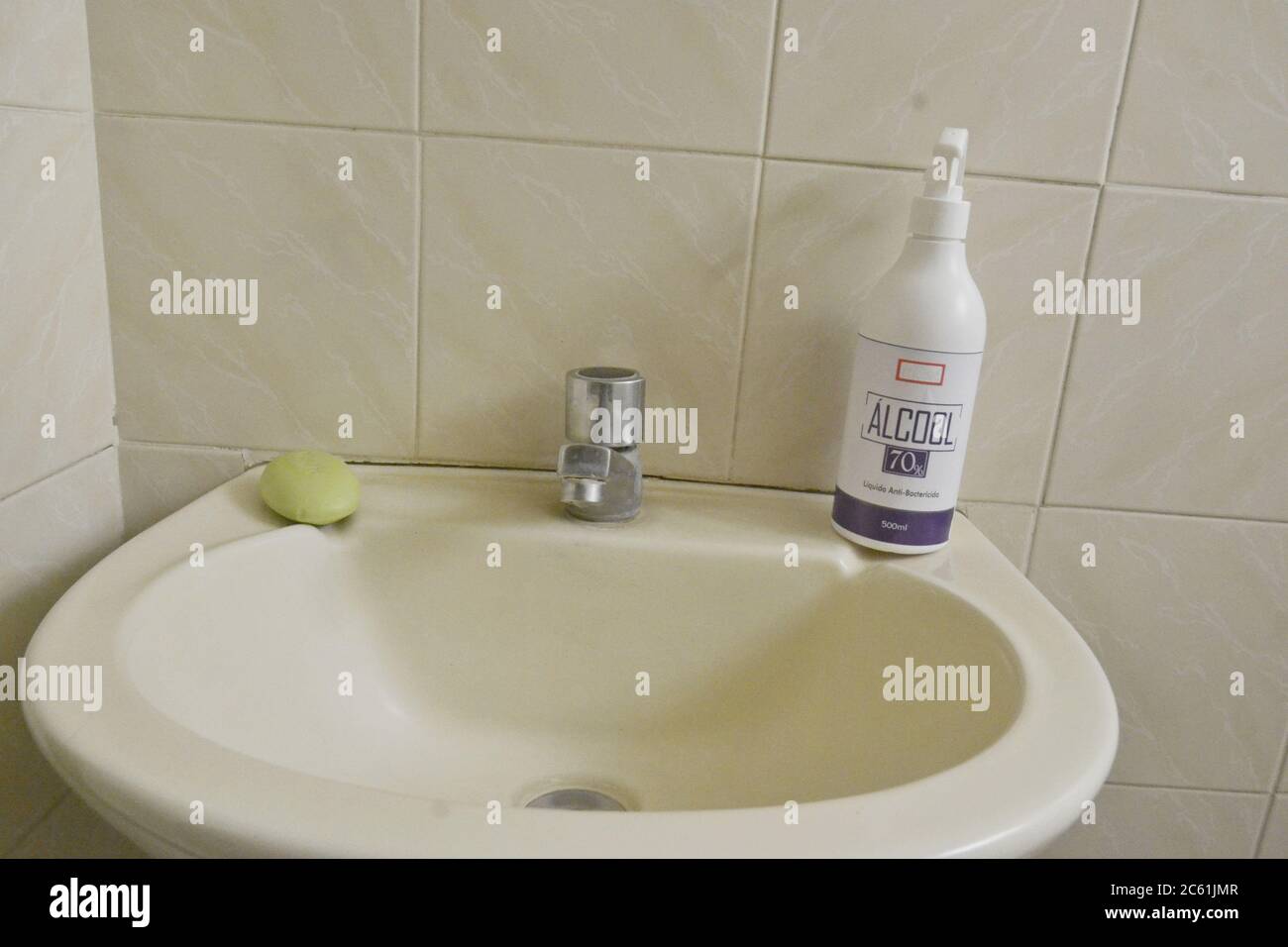 Alcohol gel hi-res stock photography and images - Alamy