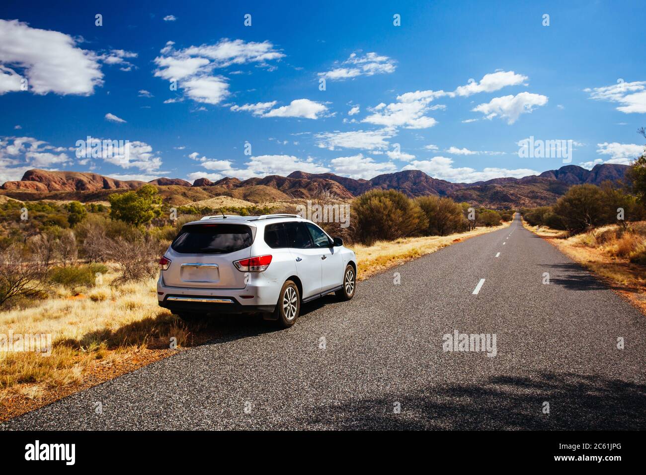 Driving toward Mt Zeil in the West MacDonnell Ranges Stock Photo - Alamy