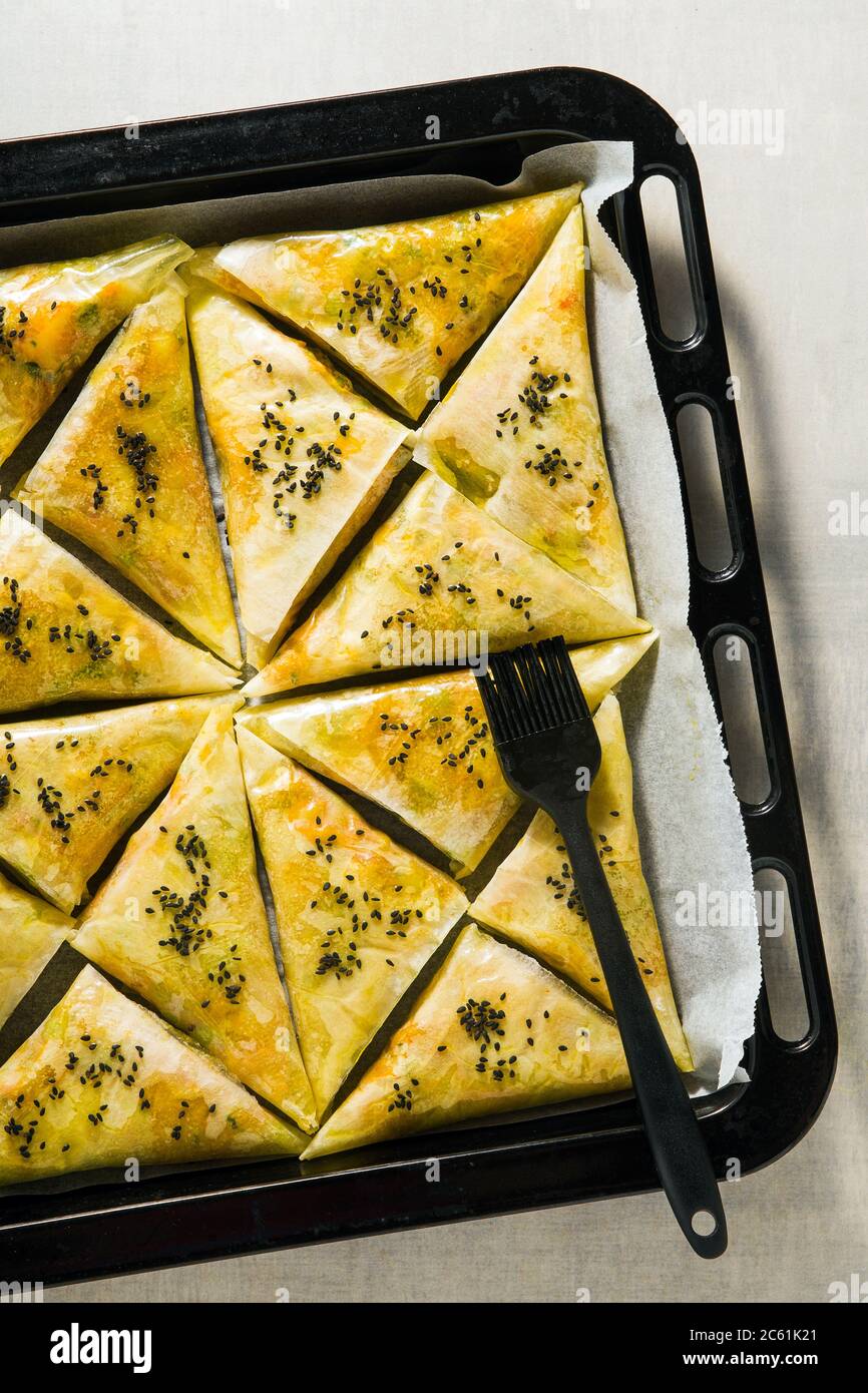 Phyllo sheet hi-res stock photography and images - Alamy