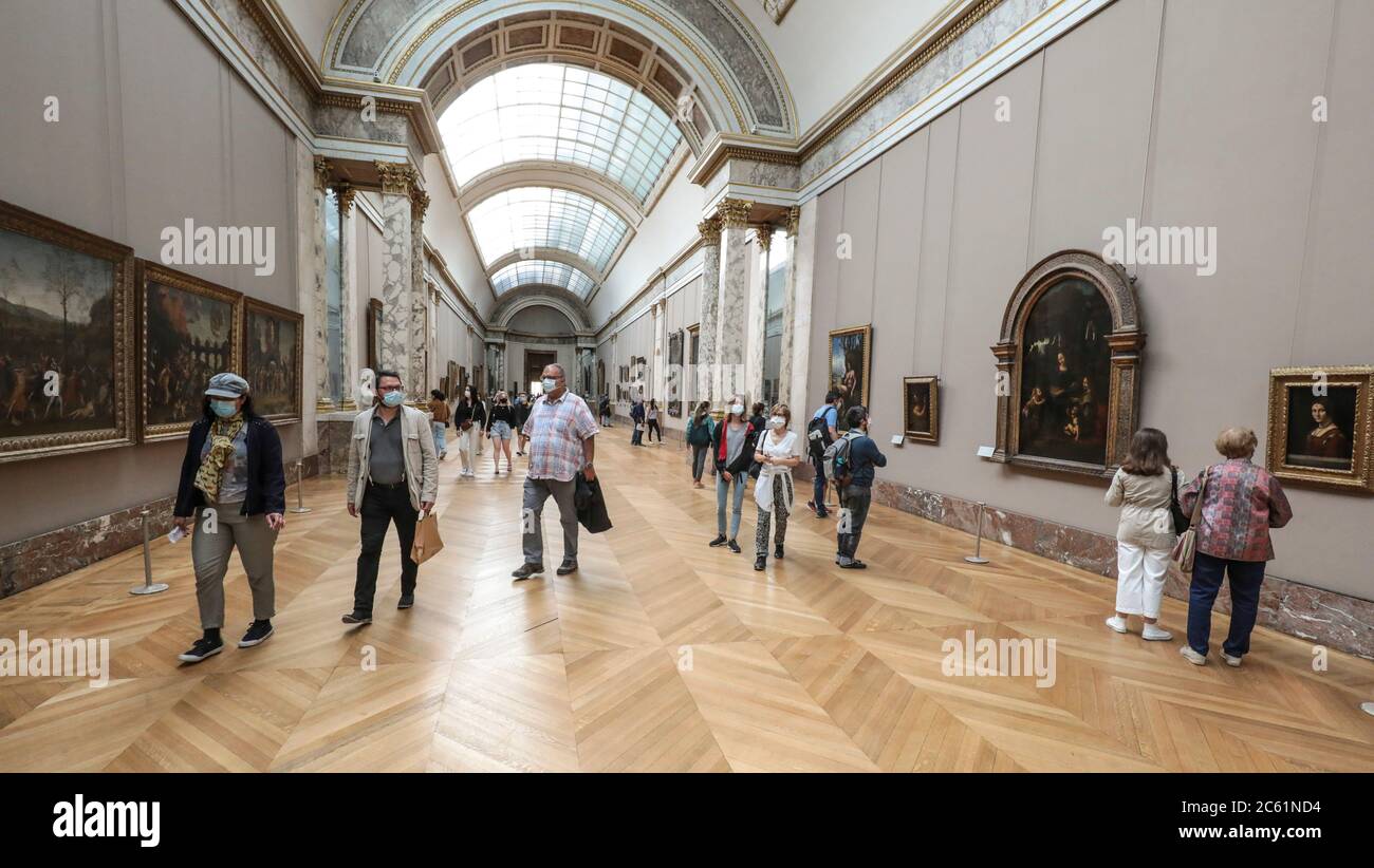 REOPENING LOUVRE MUSEUM, PARIS Stock Photo - Alamy