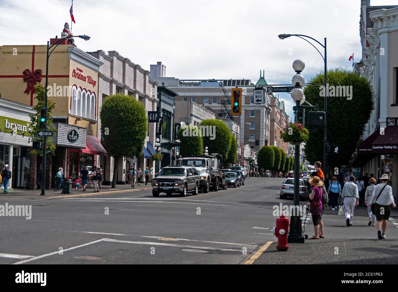 Main shopping street ( Government Street) in Victoria, Vancouver Island ...