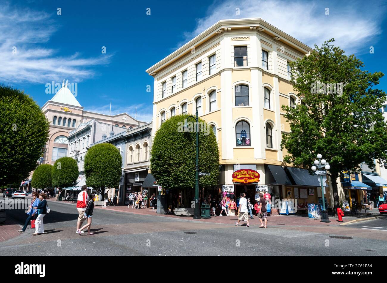 Vancouver main street shopping hi-res stock photography and images - Alamy