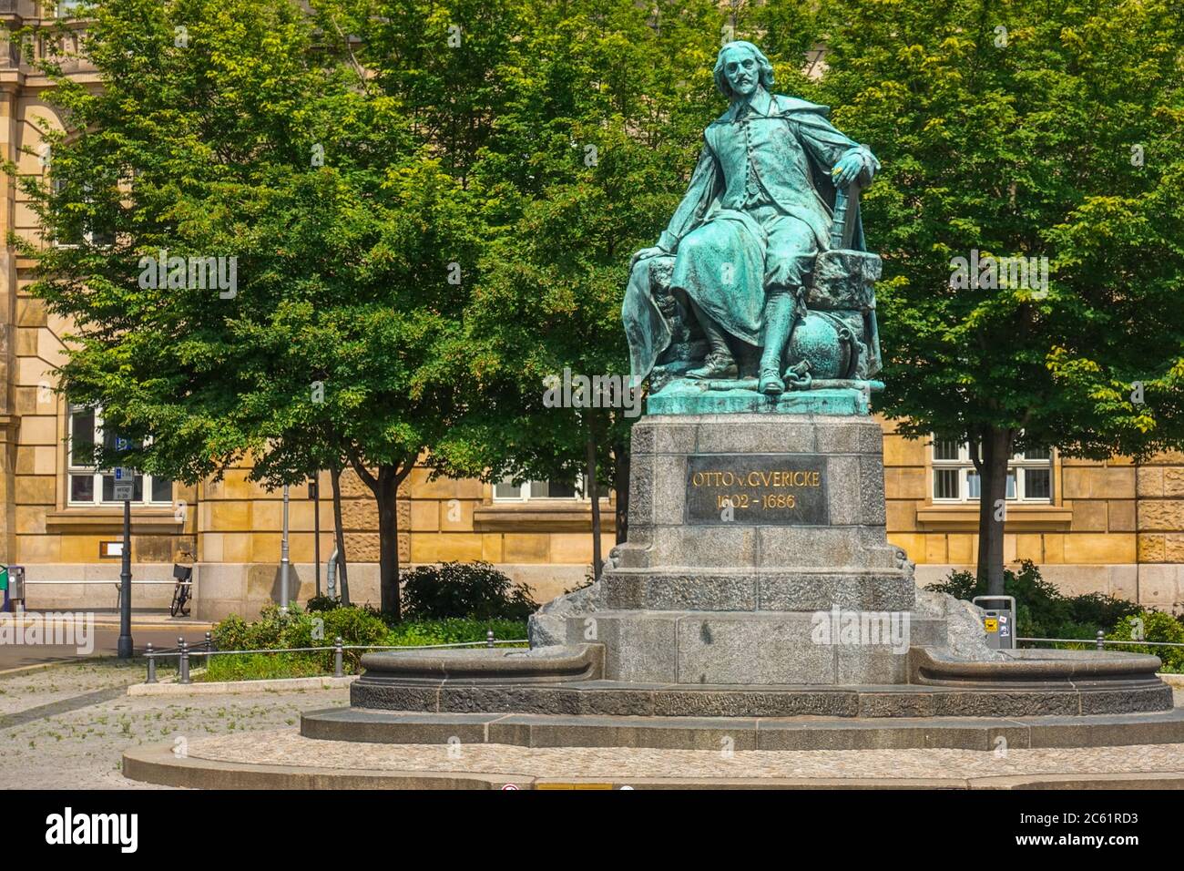Otto the great statue hi-res stock photography and images - Alamy