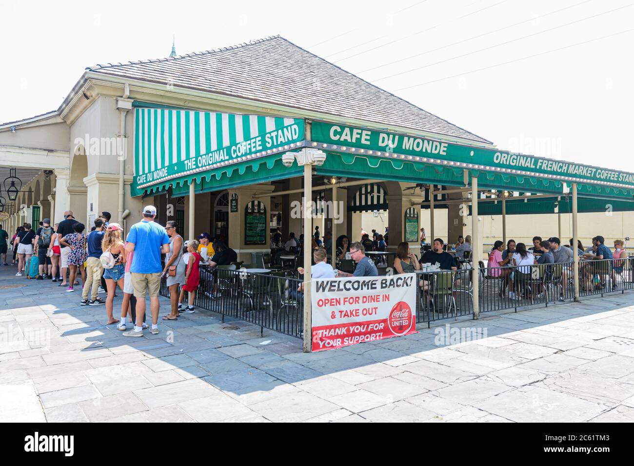 New Orleans, Louisiana/USA - 6/20/2020: Full side view of Cafe Du Monde ...
