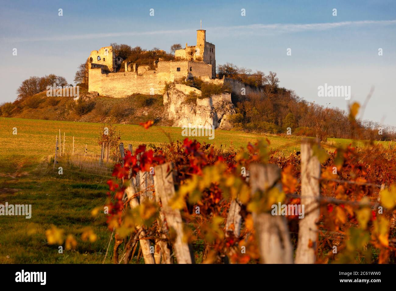Austria abandoned medieval castle building hi-res stock photography and ...