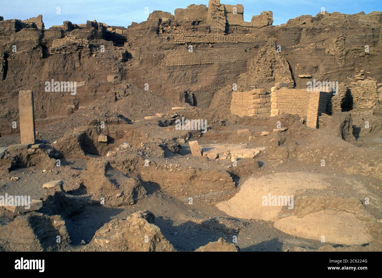 Elephantine ruins hi-res stock photography and images - Alamy