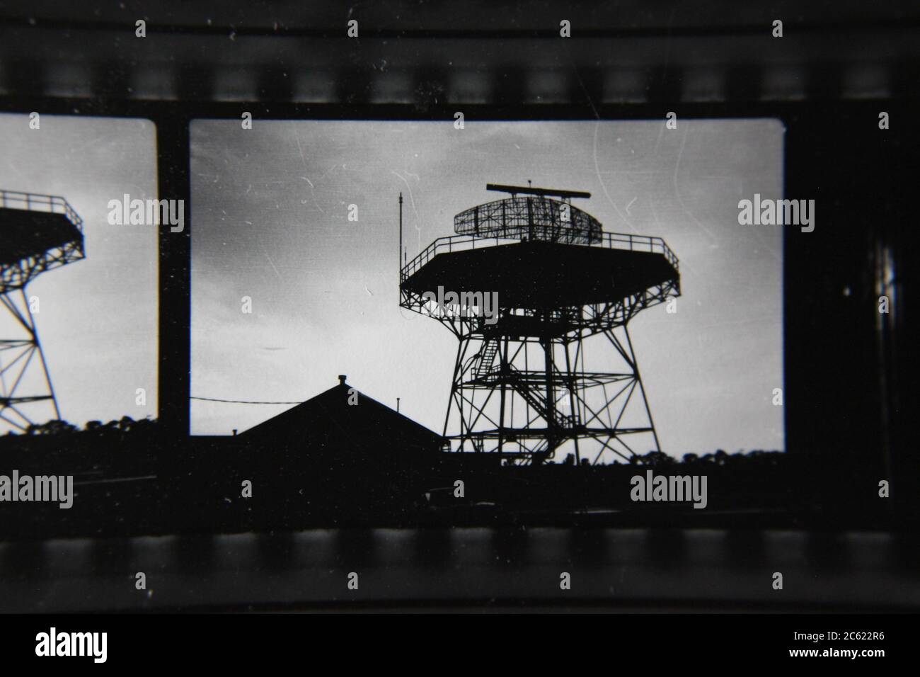 Airport radar 1970s hi-res stock photography and images - Alamy