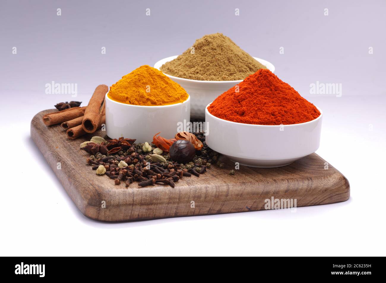 Powder of black cardamom hi-res stock photography and images - Alamy