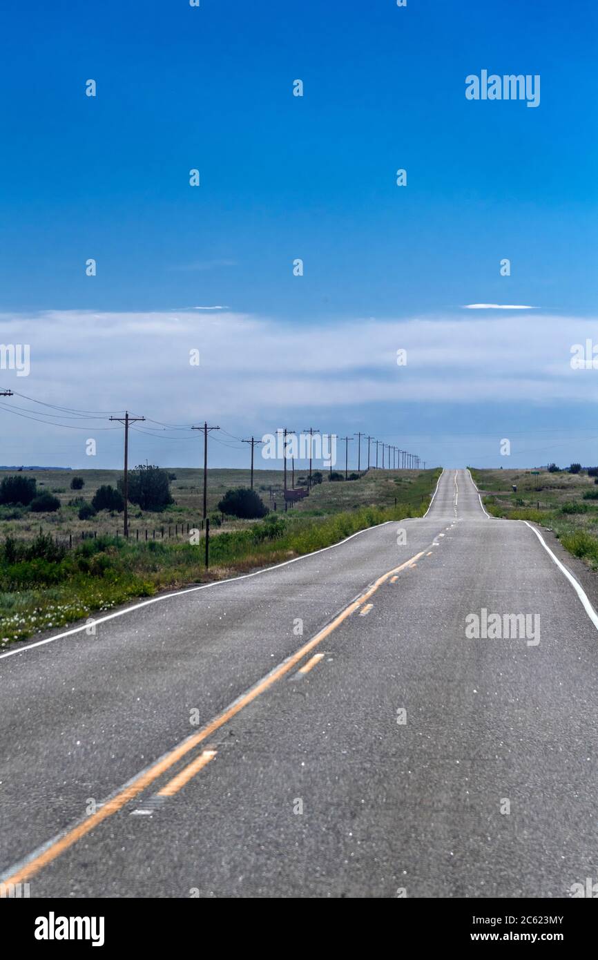 Driving the horizon hi-res stock photography and images - Alamy