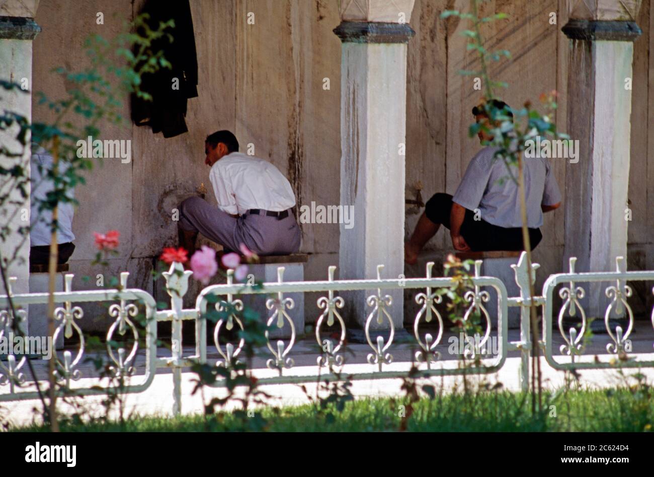 Istanbul Turkey Blue Mosque Muslims Washing before Prayer (Wudu Stock ...