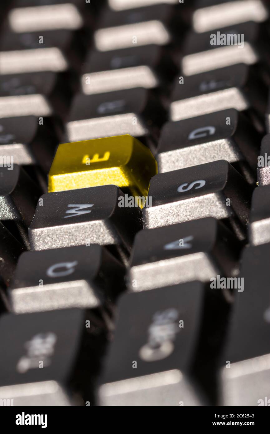 Computer keyboard, Golden key, Close keyboard, Connectivity, Internet ...