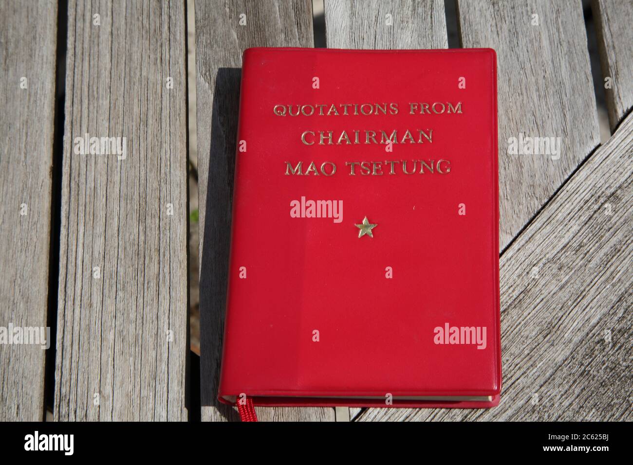 Chairman maos little red book hi-res stock photography and images - Alamy