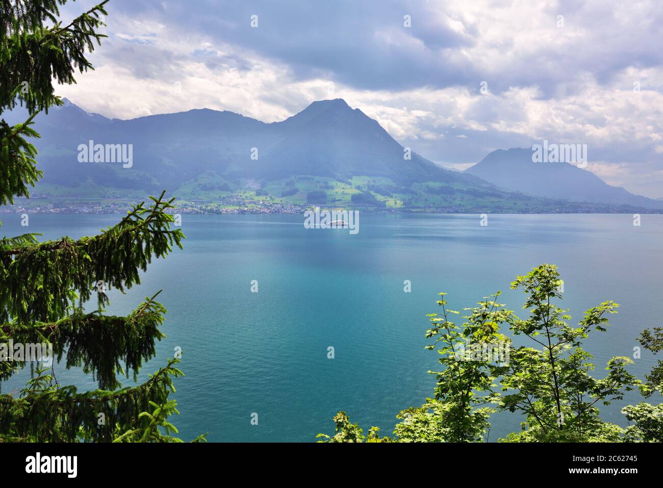 Lake luzerne hi-res stock photography and images - Alamy