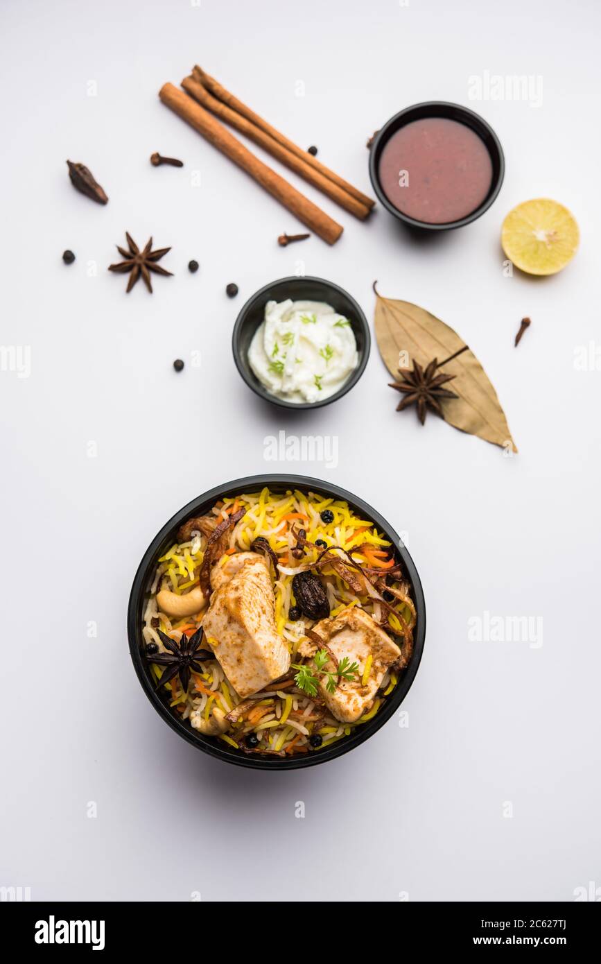 Plastic container chicken tikka masala hi-res stock photography and ...