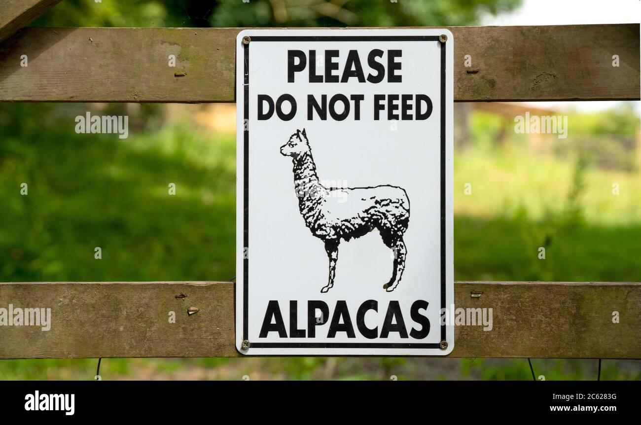 Alpaca warning sign hi-res stock photography and images - Alamy