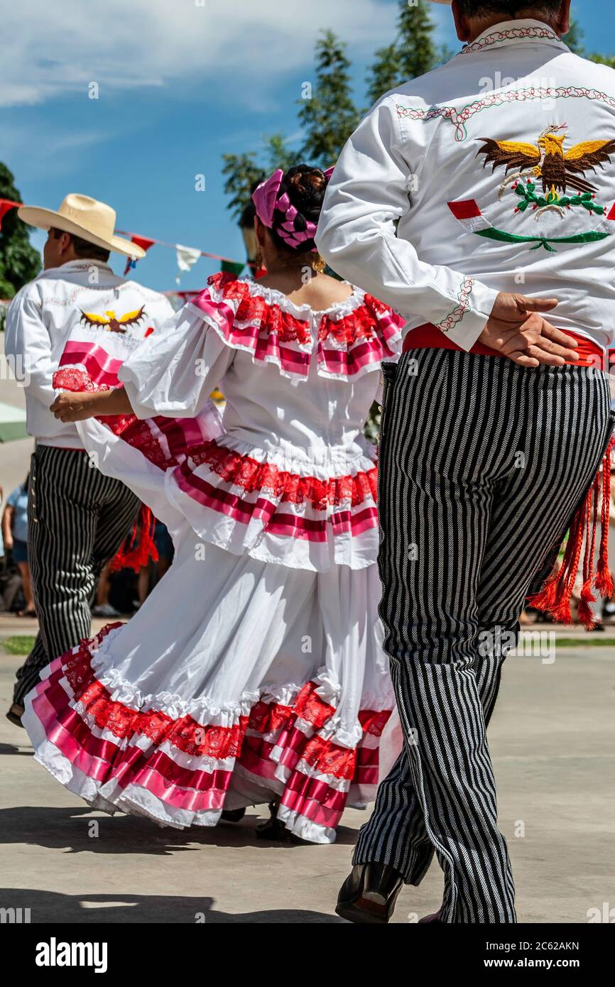 Mexican dancers, 16 de Septiembre, Mexican Independence Day Celebration ...