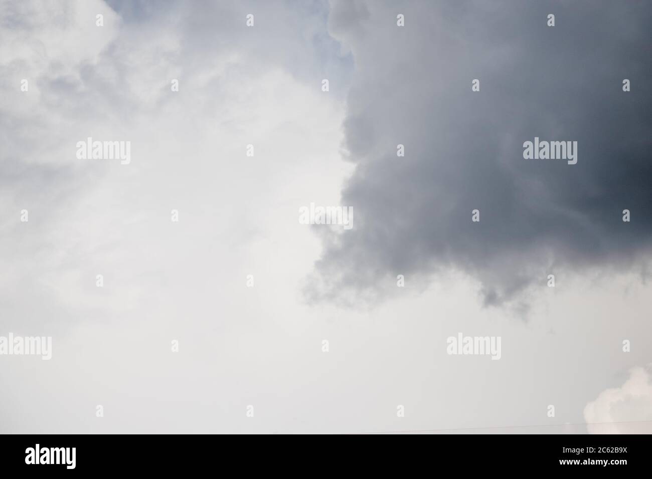 Gray cloud hi-res stock photography and images - Alamy