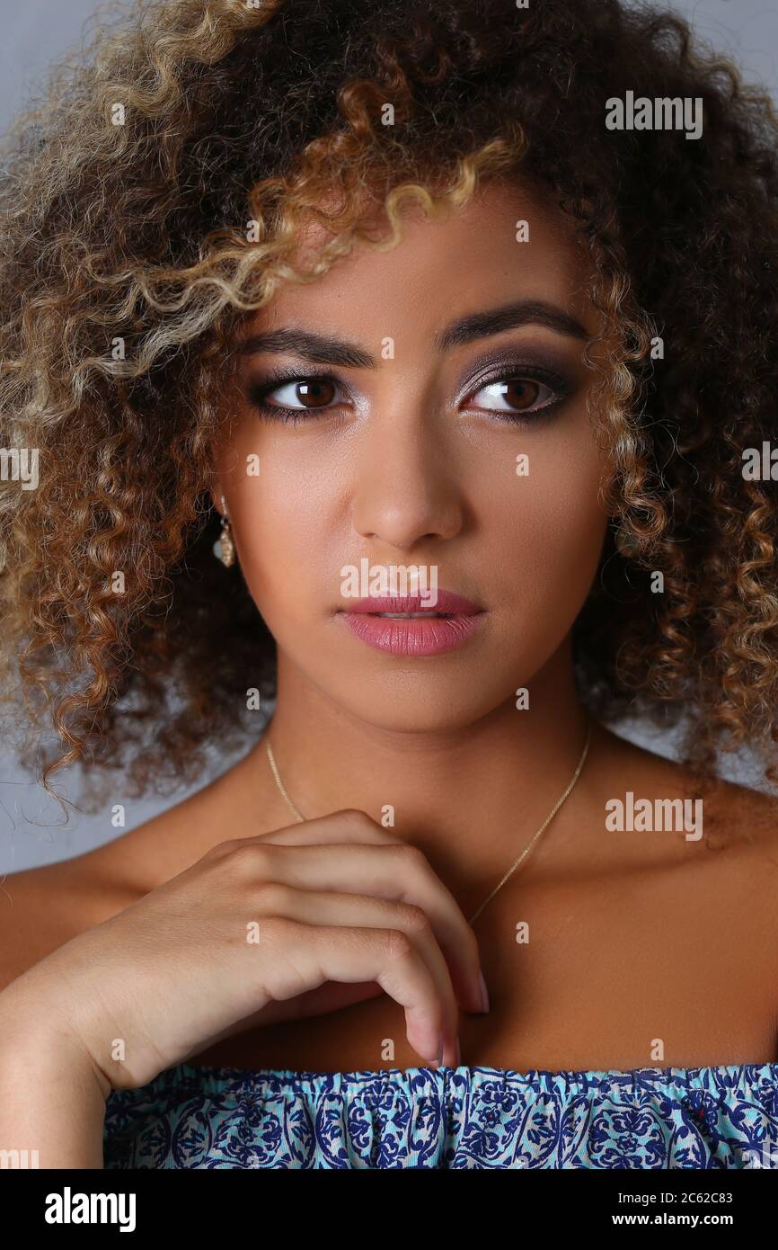 Perplexed lady hi-res stock photography and images - Alamy