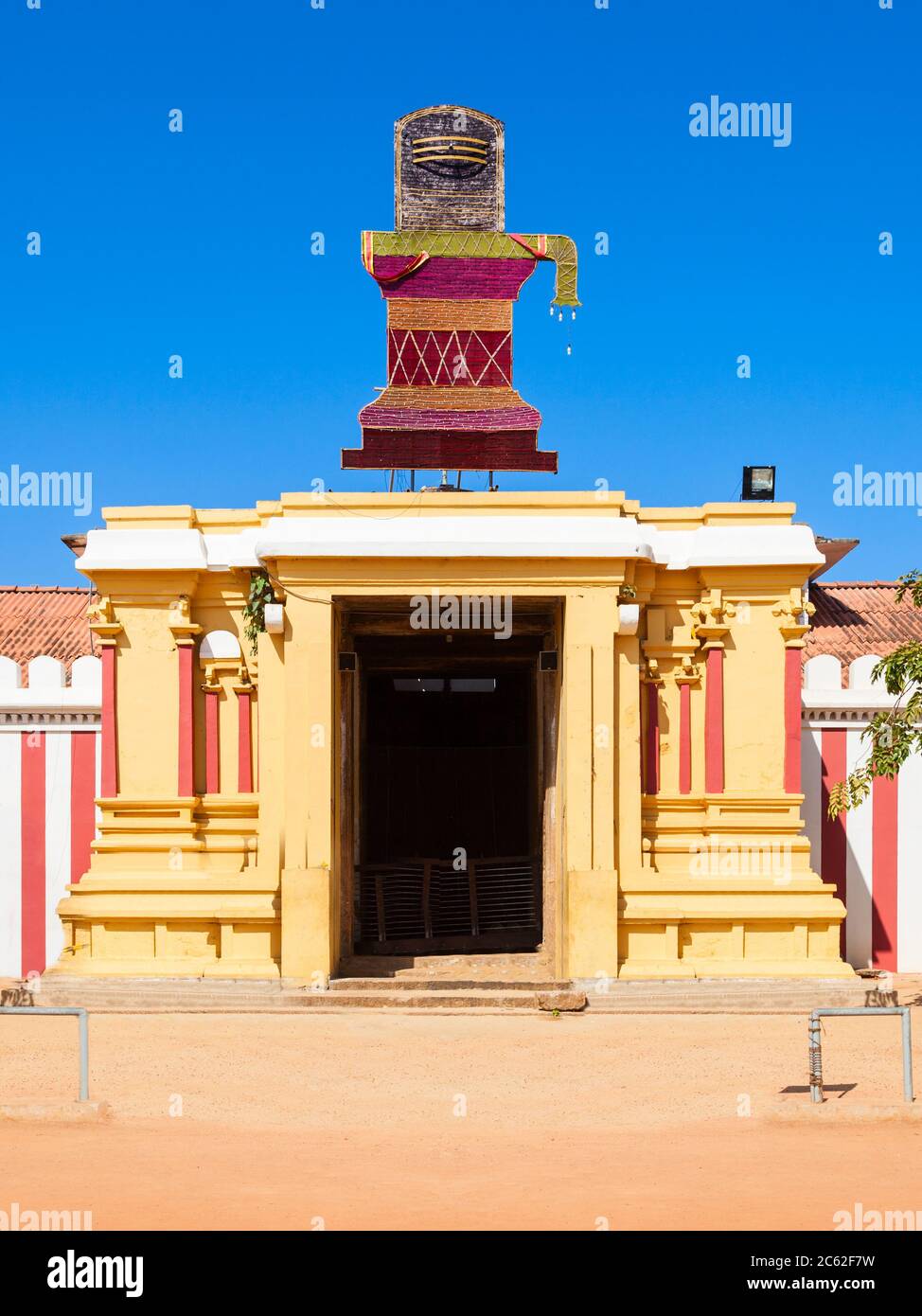 Munneswaram temple is an important regional Hindu temple complex in Sri ...