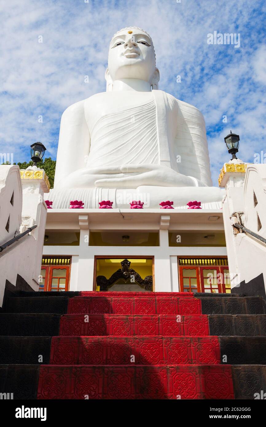 Bahirawa Kanda or Bahirawakanda Vihara Buddha Statue in Kandy, Sri ...