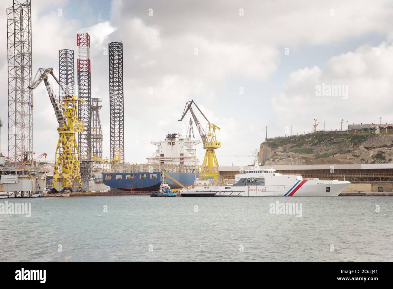 ship dockyard at malta in the grand harbour Stock Photo - Alamy